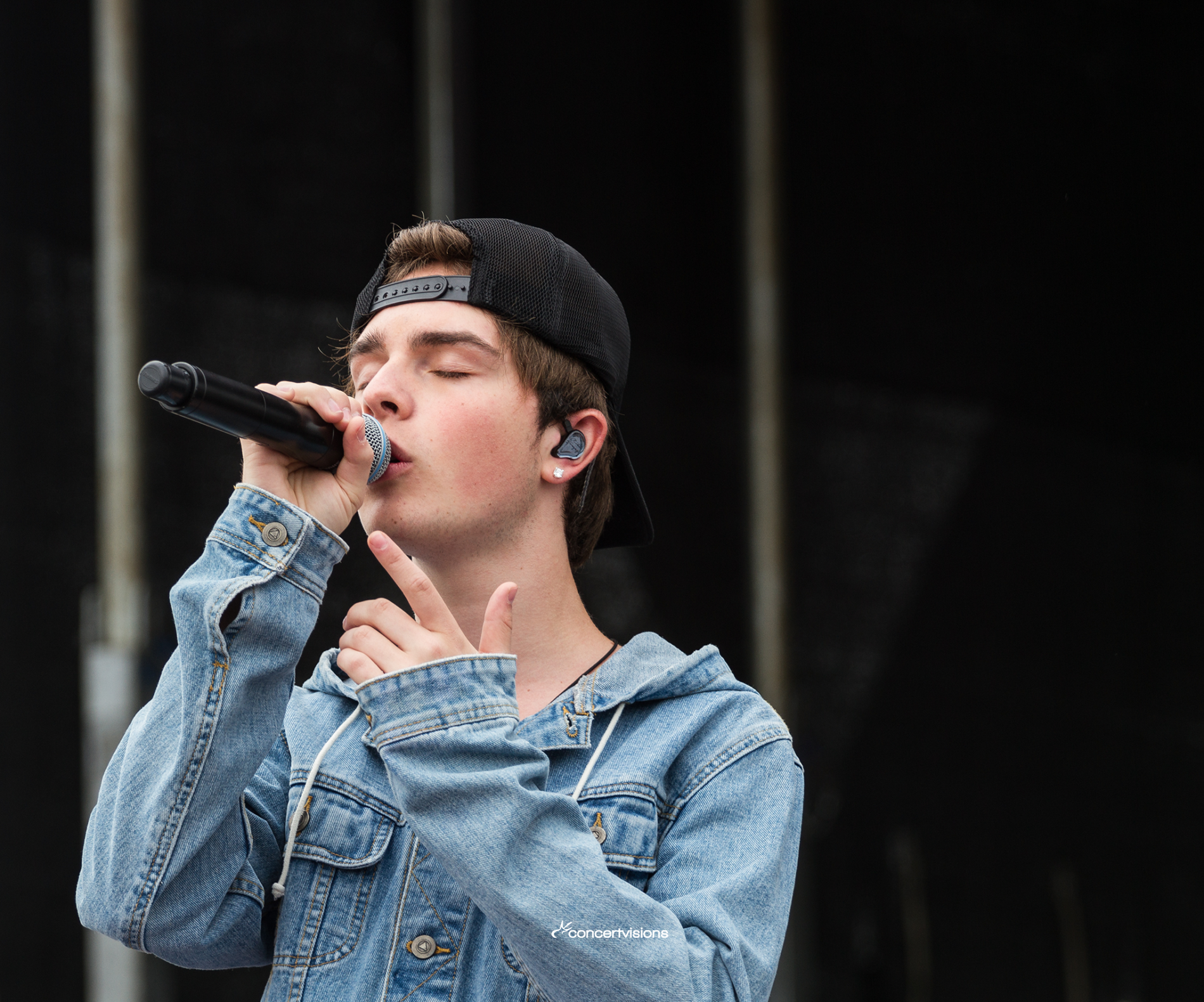 Mike Singer auf Erfolgskurs - Konzert- und Musiknews, Konzertberichte